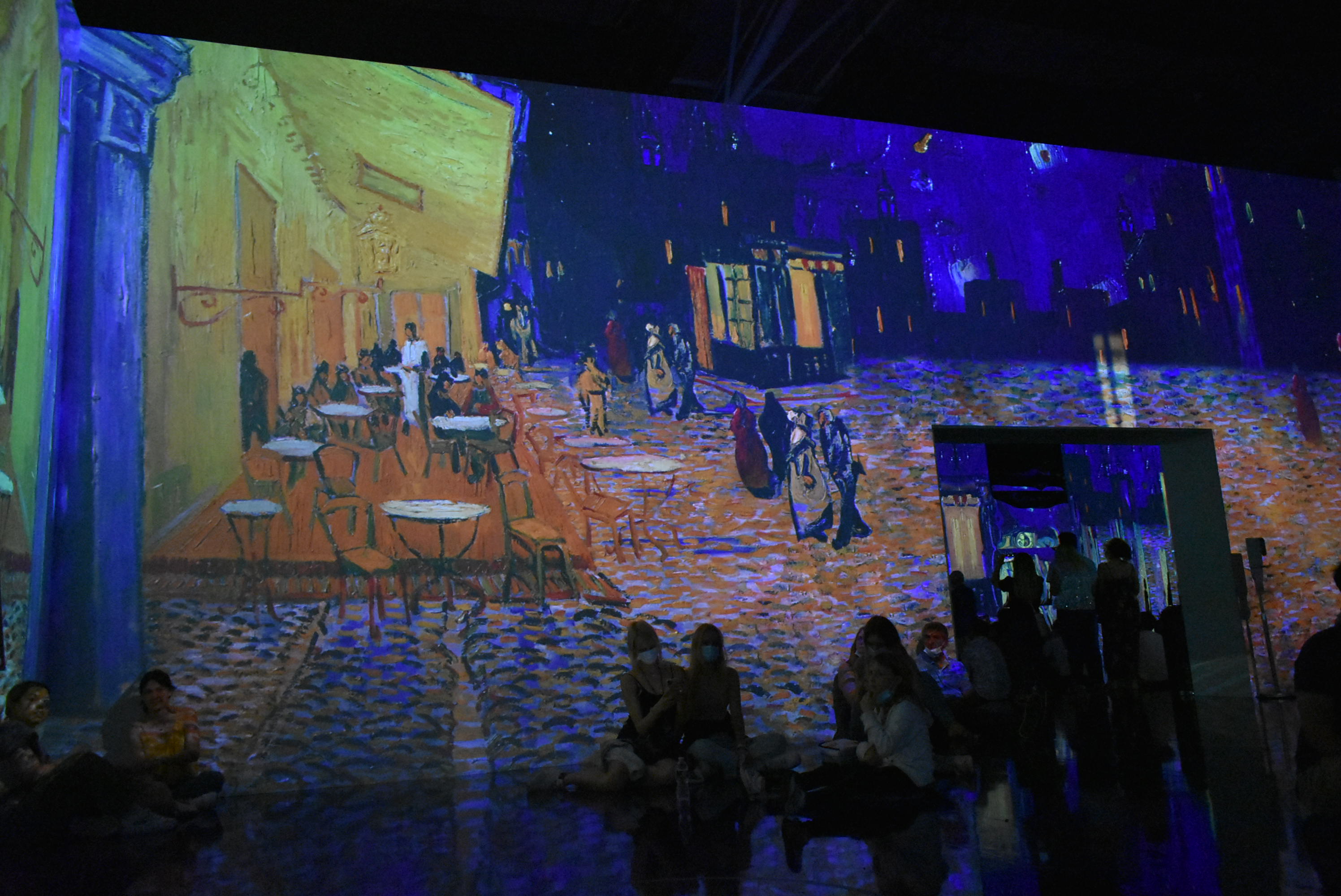 PHOTOS: A Look at the Immersive Van Gogh Exhibit in New York - City Limits